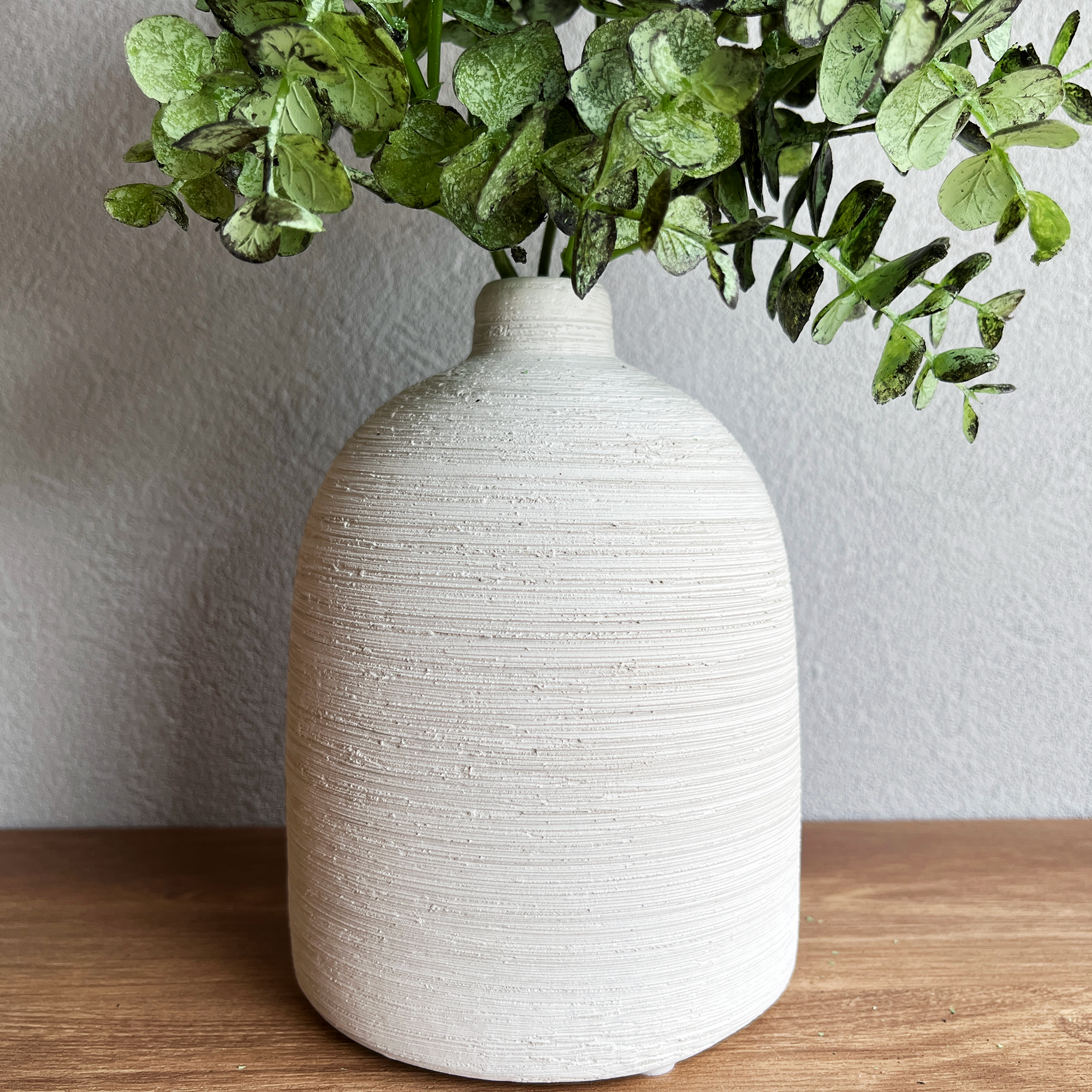 【枝物】ユーカリ & VASEセット（Coron Clay / マットホワイト） – フェイクグリーン専門店「& GARDEN」 公式 ...